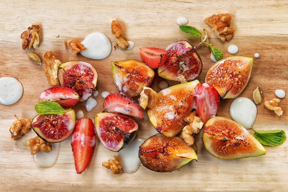 Baked Figs with Cardamom Yoghurt, Honey & California Walnuts ...